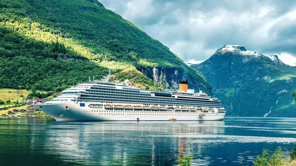 The 10 Best Cruises to Take in 2020 | SmarterTravel