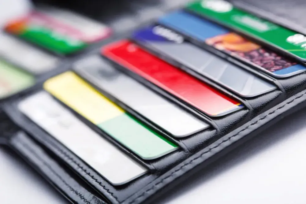How to Carry Money When Traveling