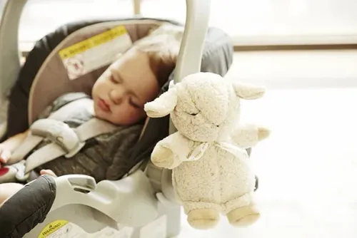 10 Tiny Gadgets That Will Help You Sleep on the Plane