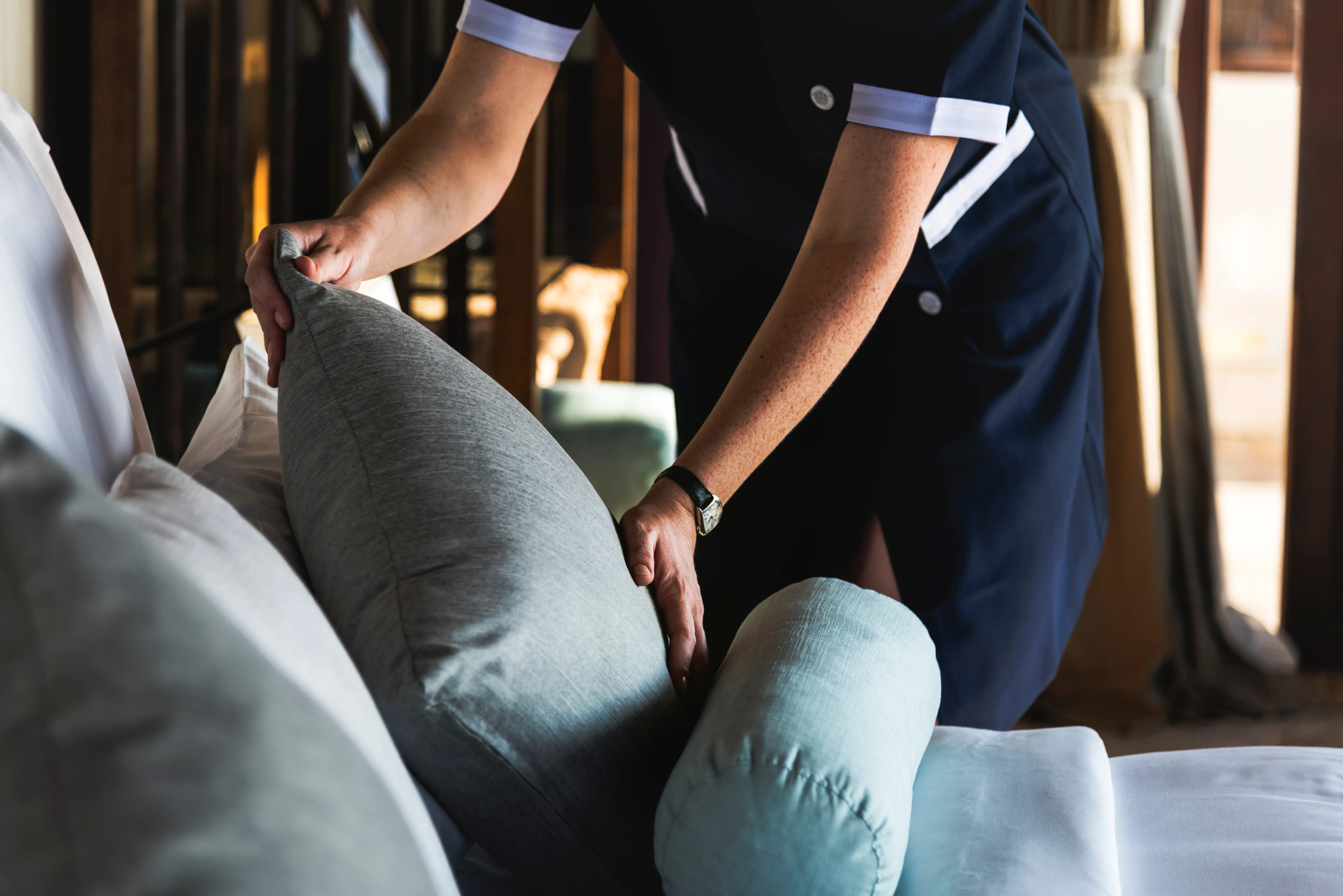 Hotel Etiquette: Tipping Guide for 2026