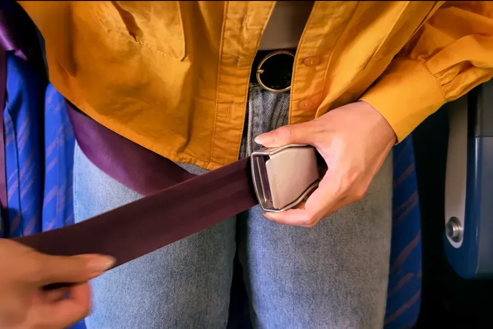 Top Airplane Safety Tips: How to Stay Safe and Prepared During Your Flight