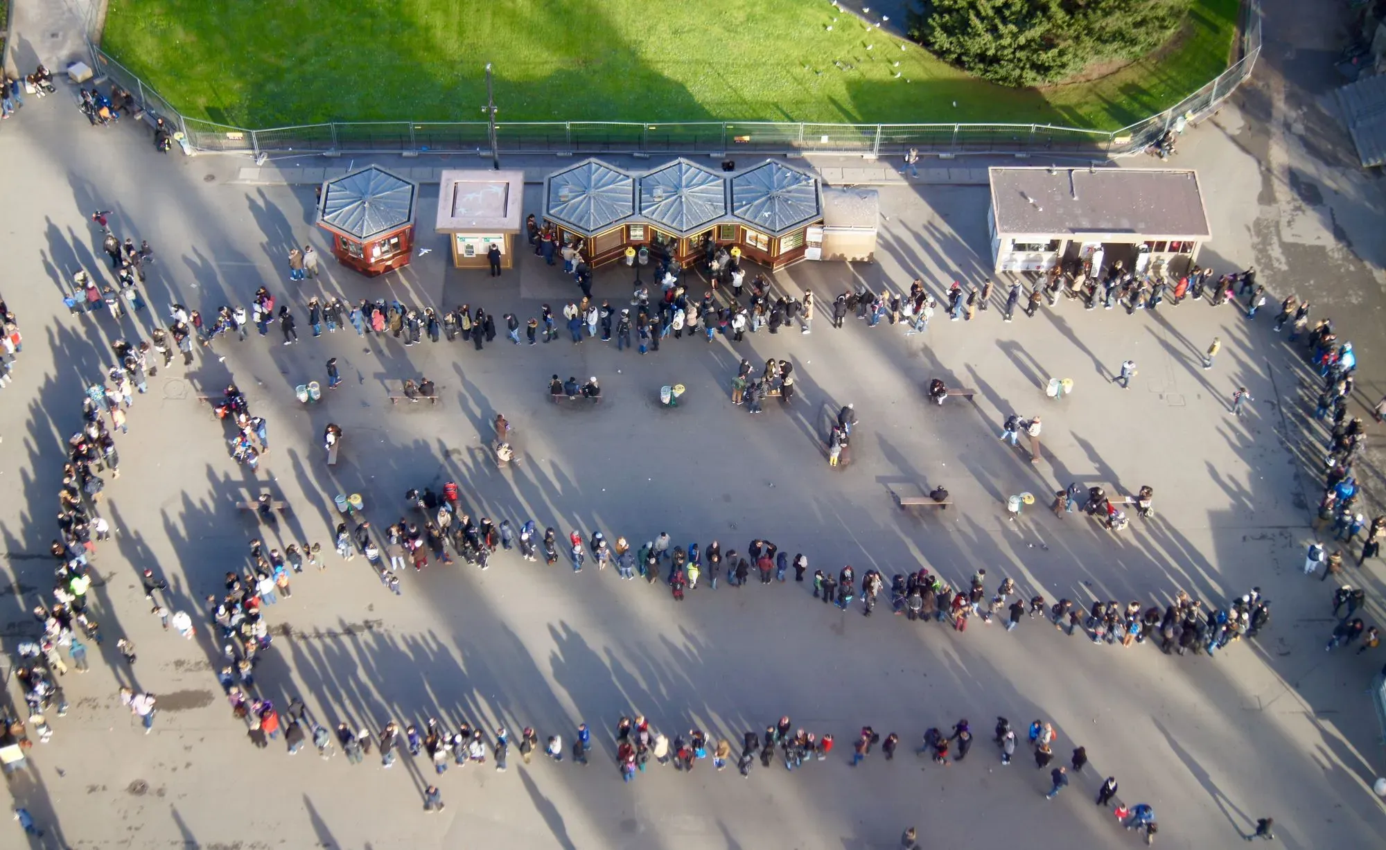 6 Ways to Skip the Line at Busy Tourist Attractions