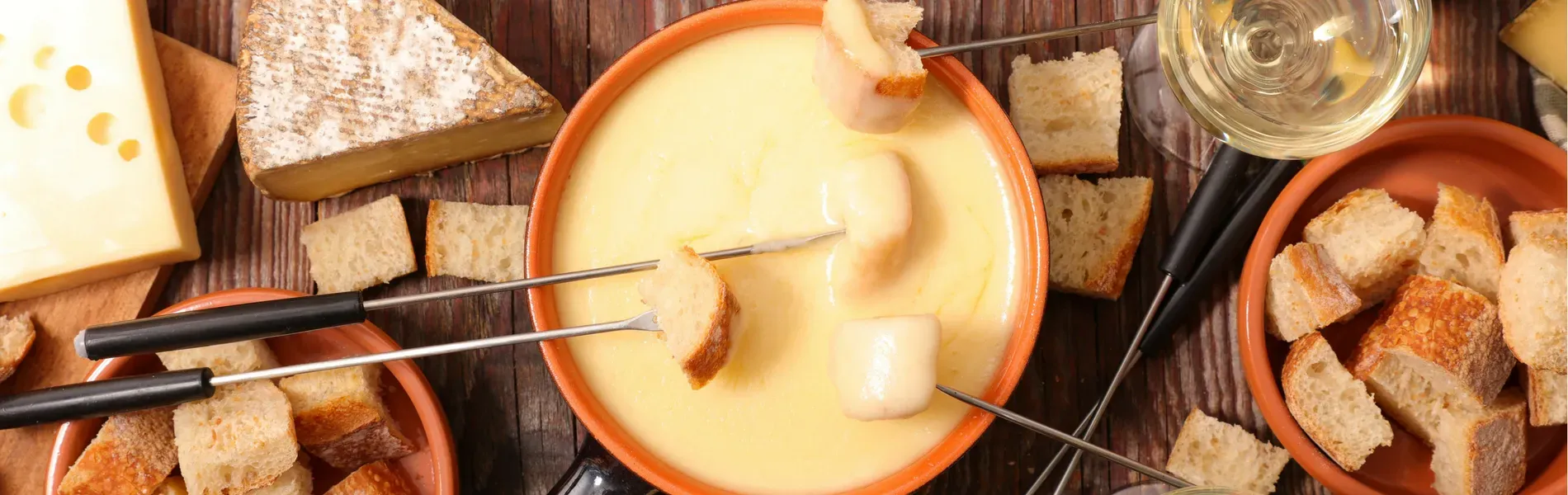 7 Ooey Gooey Cheesy Foods Worth Traveling For