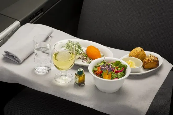 8 Airplane Food Options You'll Actually Want to Eat