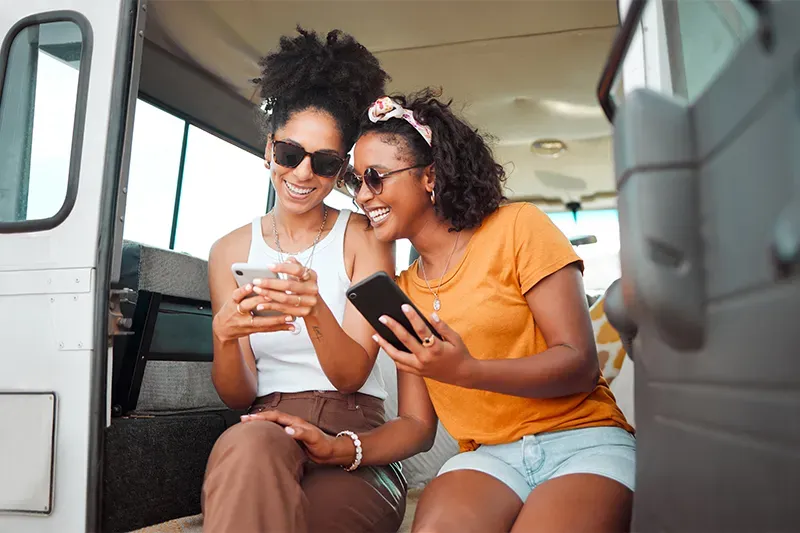 8 Genius Ways to Preserve Your Phone's Battery Life While Traveling