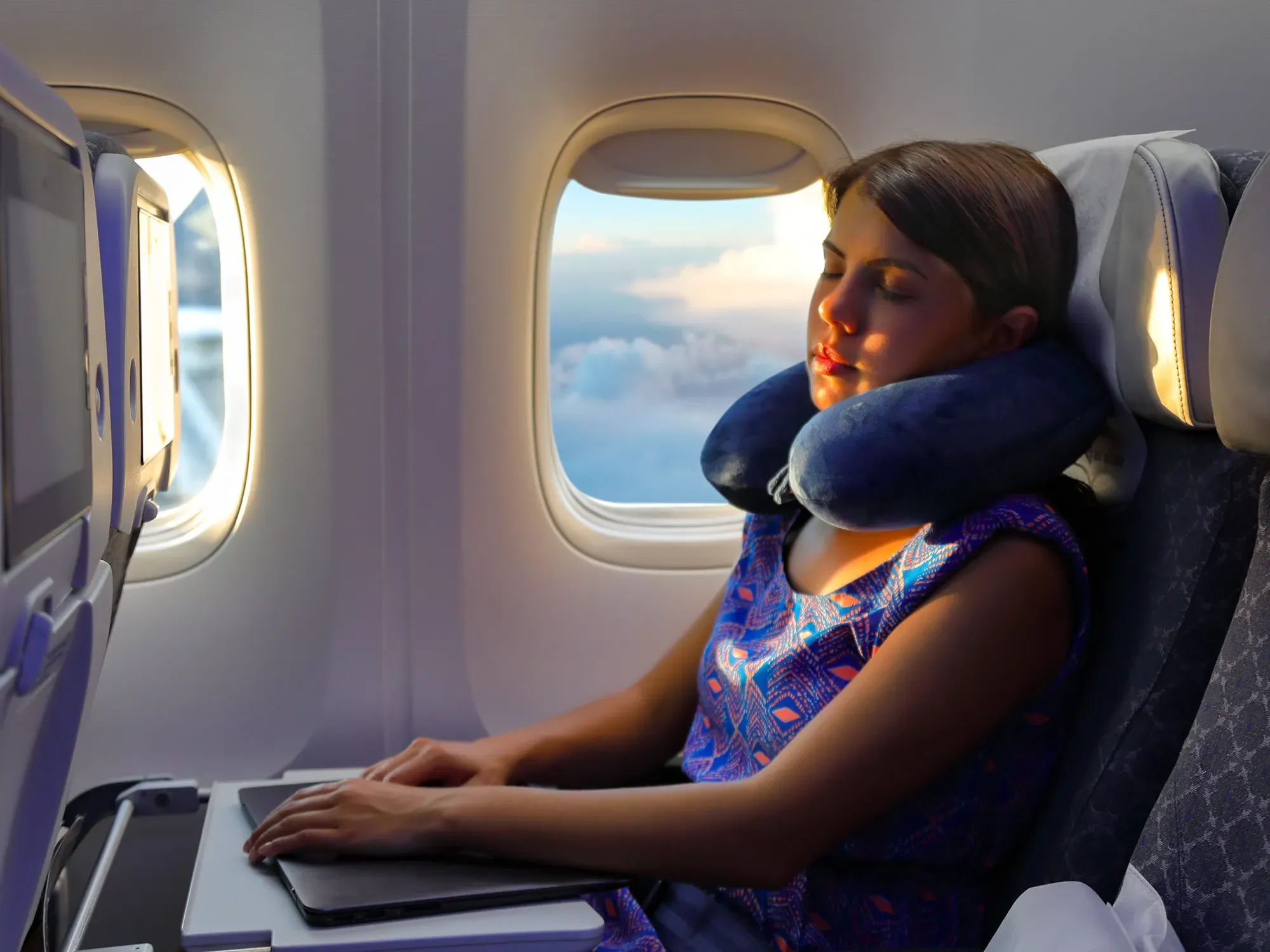 8 Neck Pillows That Won't Embarrass You on the Plane