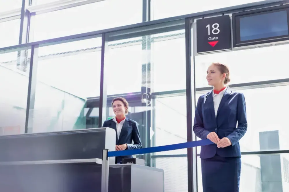 8 Ways To Avoid Getting Stuck In The Middle Seat