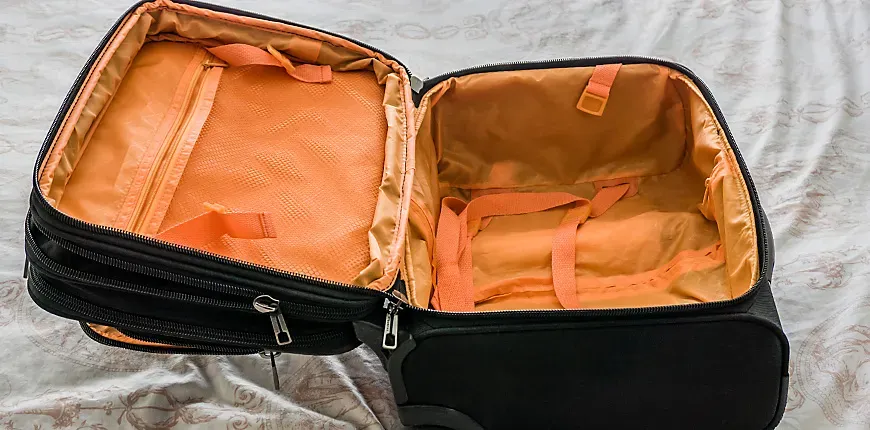 8 Ways to De-Junk Your Suitcase