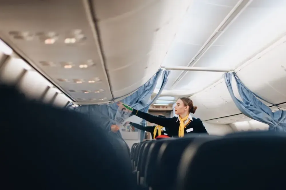 Tips for the Middle Seat Passenger | SmarterTravel
