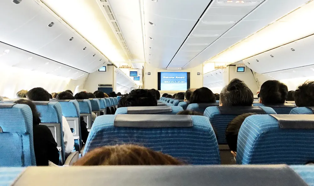 Tips for the Middle Seat Passenger | SmarterTravel