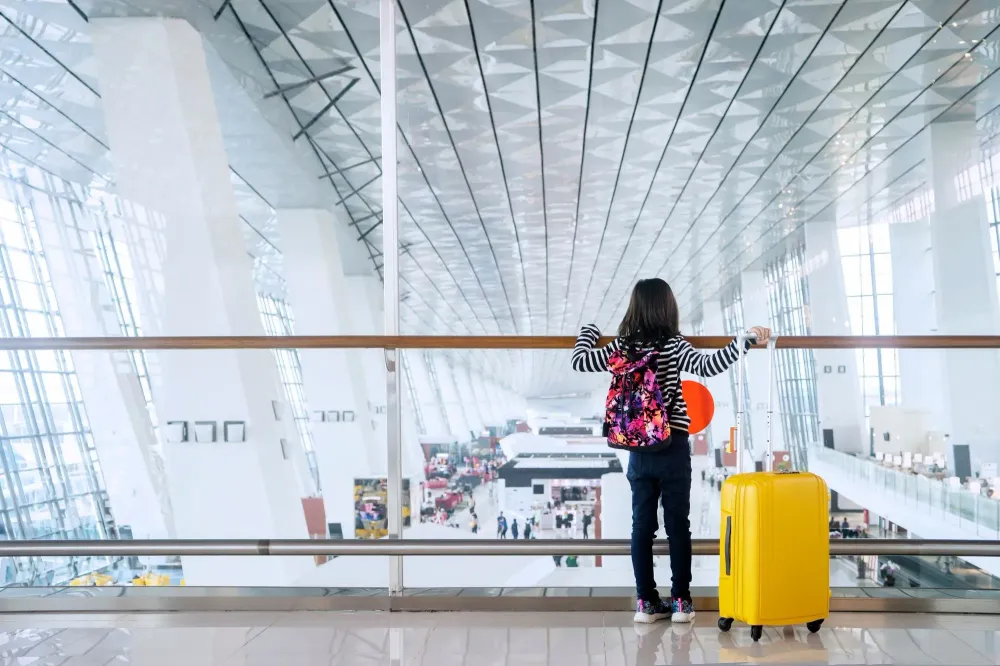 Kids Flying Alone? Read This. | SmarterTravel