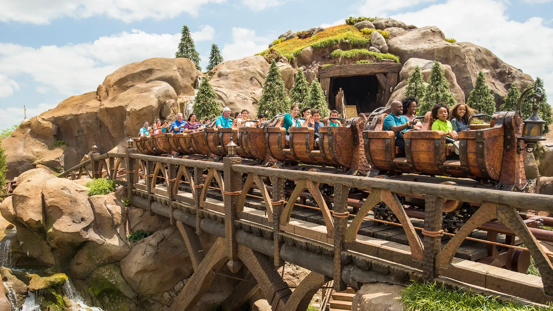 The Disney World Rides Where You NEED a FastPass | SmarterTravel