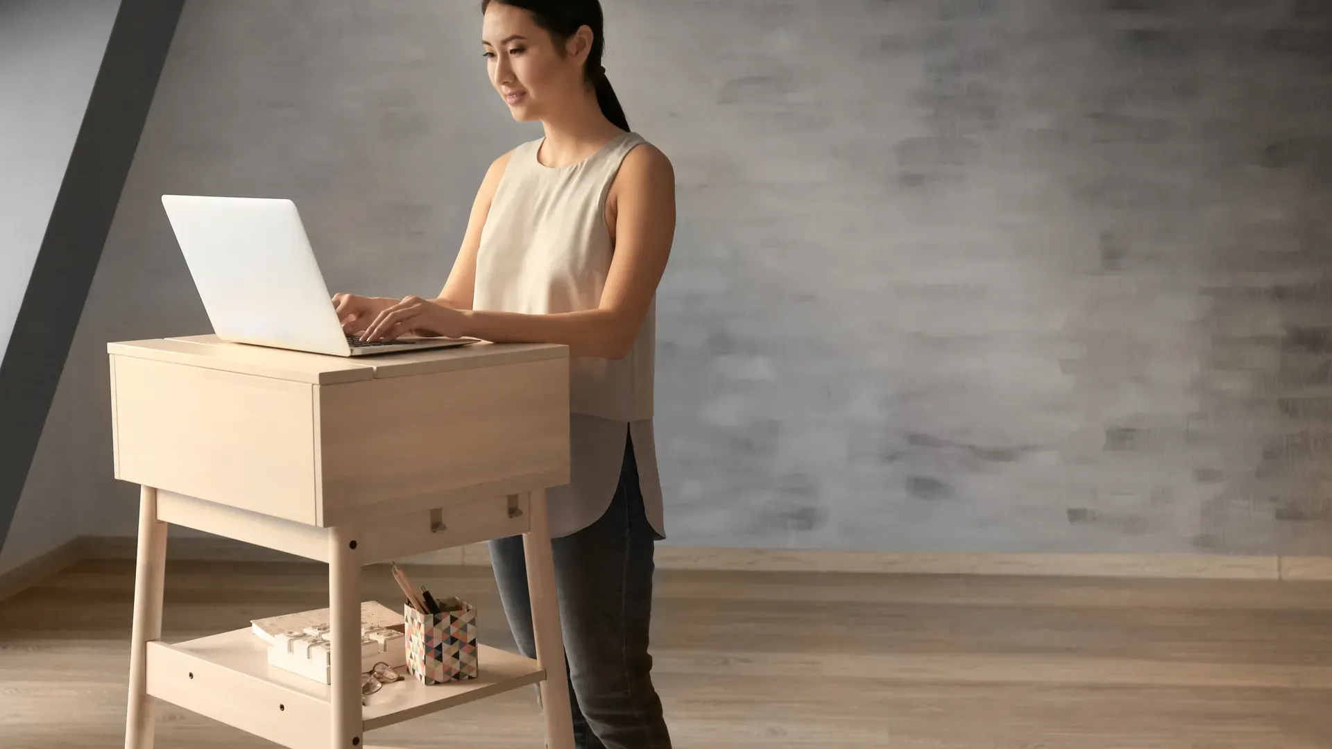 How to Build Your Own Standing Desk