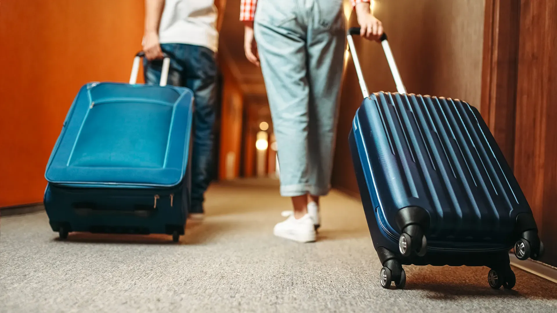 How to Disinfect and Clean a Suitcase Between Trips