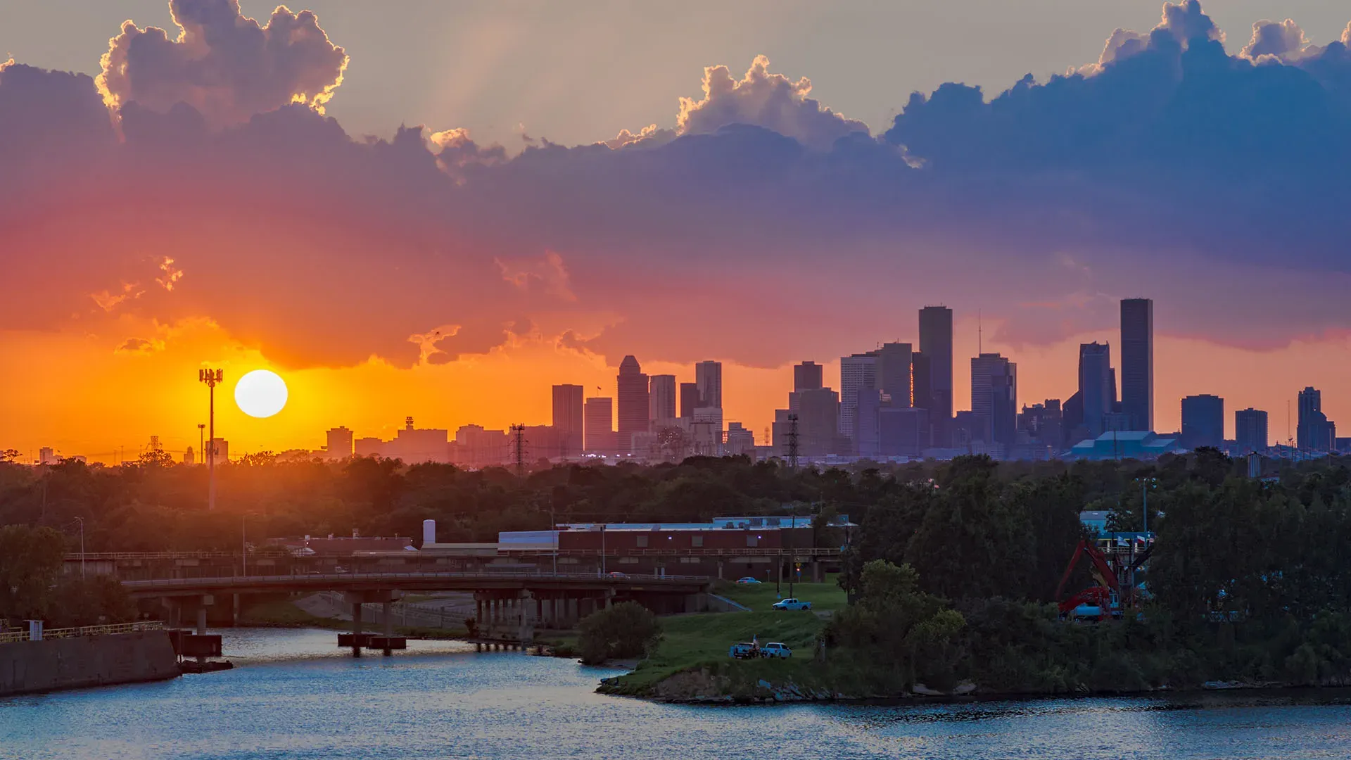 Is Houston Safe? Neighborhoods to Avoid and Other Warnings