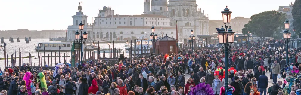 overcrowding in cities