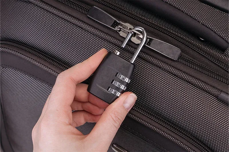 Luggage Locks: Should I Lock My Suitcase When I Fly? | SmarterTravel