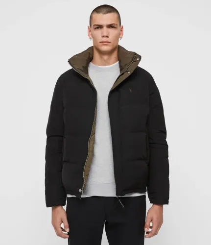 Reversible Clothing That'll Double Your Travel Wardrobe | SmarterTravel