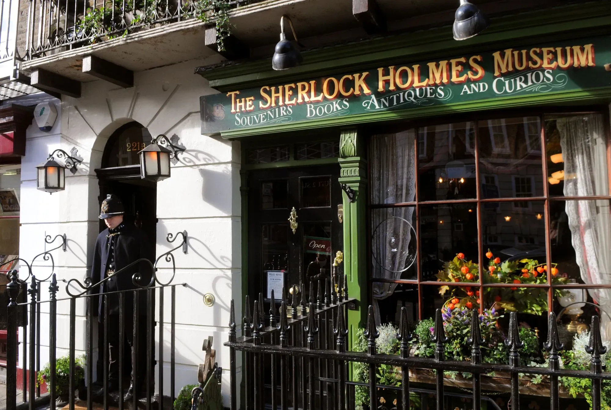 Scene of the Crime: 5 Iconic Detective Sites
