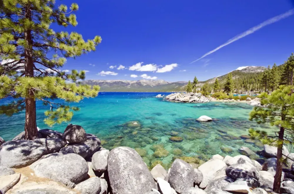 The 10 Best Lake Vacation Destinations in the U.S.