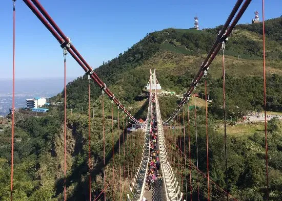 The World's 10 Most Amazing Suspension Bridges