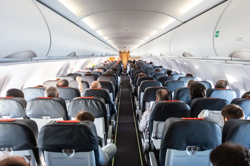 The Worst Seats on a Plane (and How to Avoid Them) | SmarterTravel