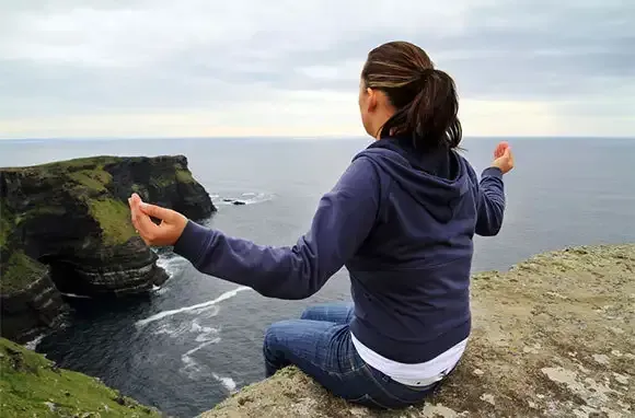 World's 10 Scariest Cliff Walks